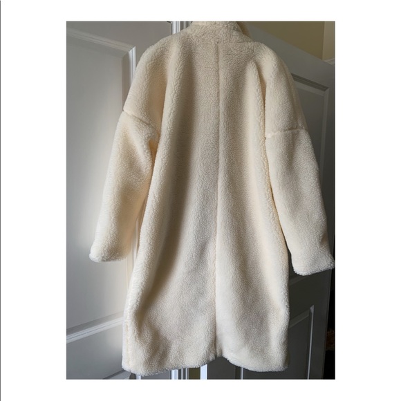 Missguided | Jackets & Coats | Nwt Missguided White Oversized Chunky ...